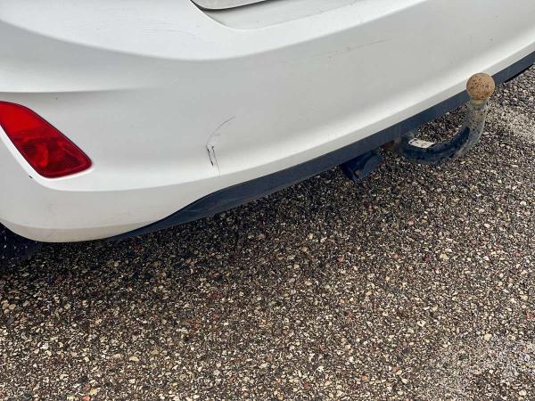 White Ford Fiesta 2018 in Vilnius, with an engine capacity of 1.00 L and mileage of 180 thousand km for 3400 €, photo 10 on AUTOMOTO.COM.LV