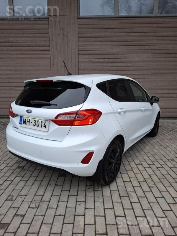 Balts Ford Fiesta 2019 Rīga, ar dzinēja tilpumu 1.50 L un nobraukumu 196 tūkst. km par 7600 €, foto 4 vietnē AUTOMOTO.COM.LV