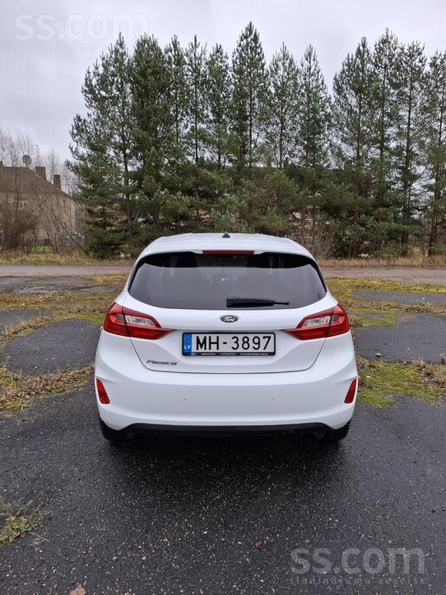 White Ford Fiesta 2019 in Jelgava, with an engine capacity of 1.50 L and mileage of 165 thousand km for 7750 €, photo 6 on AUTOMOTO.COM.LV