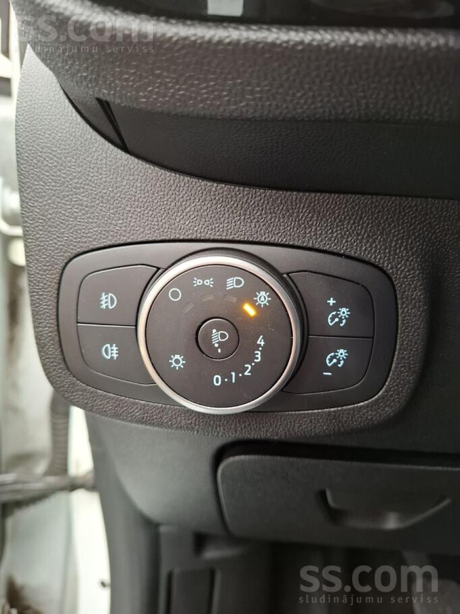 White Ford Fiesta 2019 in Jelgava, with an engine capacity of 1.50 L and mileage of 165 thousand km for 7750 €, photo 21 on AUTOMOTO.COM.LV