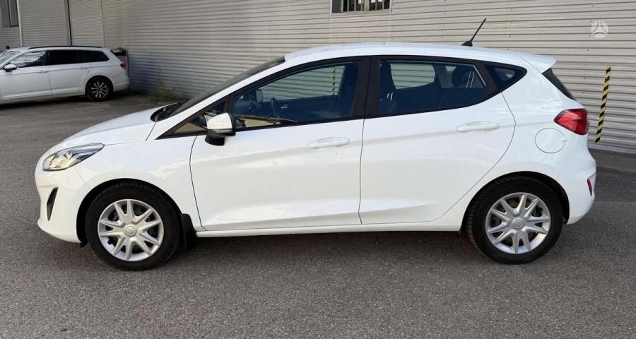White Ford Fiesta 2019 in Vilnius, with an engine capacity of 1.50 L and mileage of 151 thousand km for 6499 €, photo 3 on AUTOMOTO.COM.LV