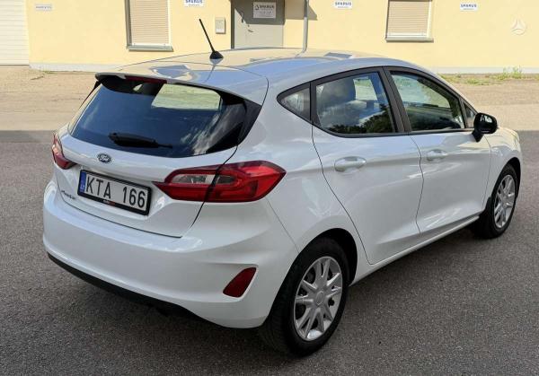 White Ford Fiesta 2019 in Vilnius, with an engine capacity of 1.50 L and mileage of 151 thousand km for 6499 €, photo 5 on AUTOMOTO.COM.LV