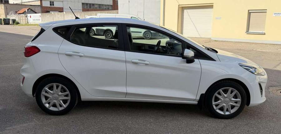 White Ford Fiesta 2019 in Vilnius, with an engine capacity of 1.50 L and mileage of 151 thousand km for 6499 €, photo 7 on AUTOMOTO.COM.LV
