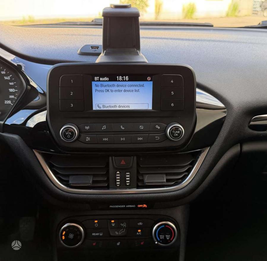 White Ford Fiesta 2019 in Vilnius, with an engine capacity of 1.50 L and mileage of 151 thousand km for 6499 €, photo 14 on AUTOMOTO.COM.LV