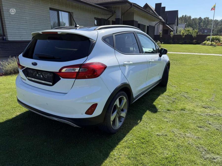 White Ford Fiesta 2020 in Vievis, with an engine capacity of 1.00 L and mileage of 29 thousand km for 9950 €, photo 7 on AUTOMOTO.COM.LV