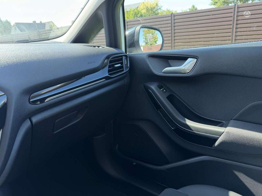 White Ford Fiesta 2020 in Vievis, with an engine capacity of 1.00 L and mileage of 29 thousand km for 9950 €, photo 11 on AUTOMOTO.COM.LV