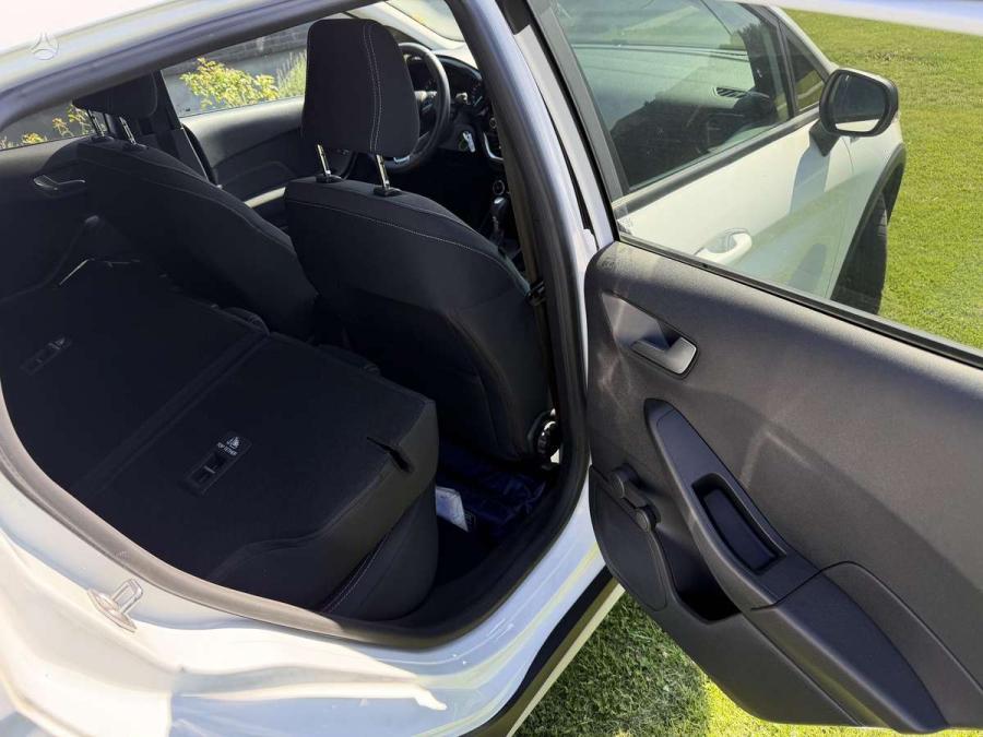 White Ford Fiesta 2020 in Vievis, with an engine capacity of 1.00 L and mileage of 29 thousand km for 9950 €, photo 12 on AUTOMOTO.COM.LV