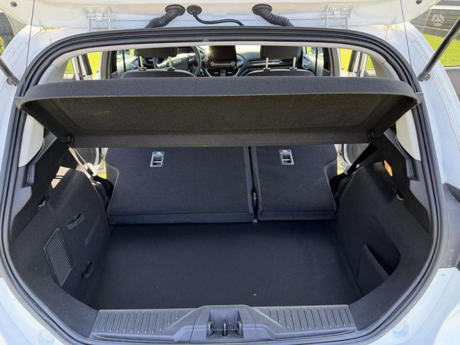White Ford Fiesta 2020 in Vievis, with an engine capacity of 1.00 L and mileage of 29 thousand km for 9950 €, photo 14 on AUTOMOTO.COM.LV