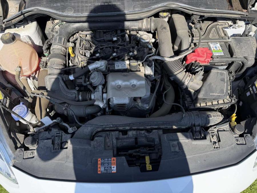 White Ford Fiesta 2020 in Vievis, with an engine capacity of 1.00 L and mileage of 29 thousand km for 9950 €, photo 17 on AUTOMOTO.COM.LV