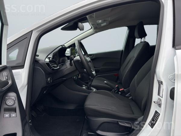 White Ford Fiesta 2022 in Riga, with an engine capacity of 1.10 L and mileage of 51 thousand km for 10291 €, photo 9 on AUTOMOTO.COM.LV