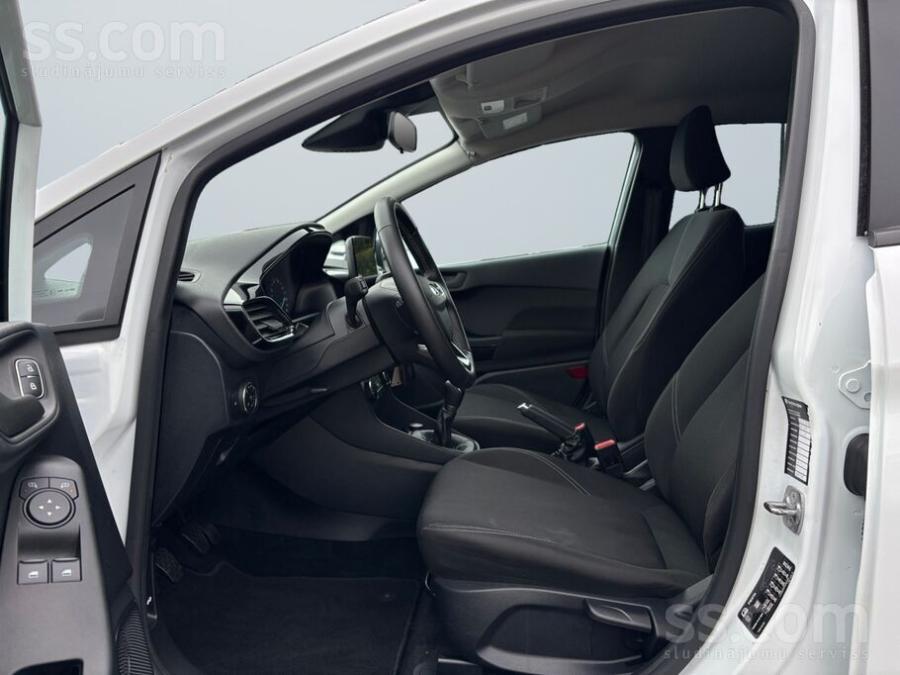 White Ford Fiesta 2022 in Riga, with an engine capacity of 1.10 L and mileage of 51 thousand km for 10291 €, photo 9 on AUTOMOTO.COM.LV