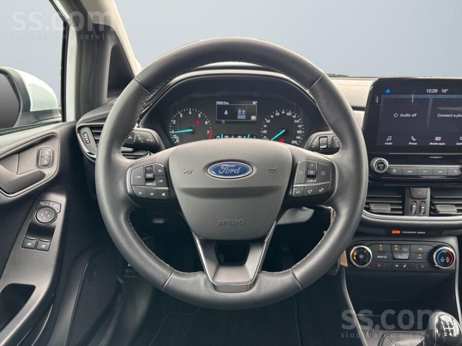 White Ford Fiesta 2022 in Riga, with an engine capacity of 1.10 L and mileage of 51 thousand km for 10291 €, photo 11 on AUTOMOTO.COM.LV