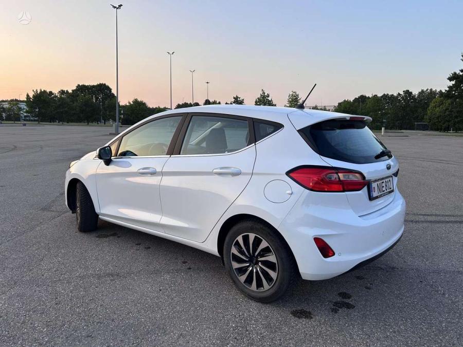 Balts Ford Fiesta 2023 Kauņa, ar dzinēja tilpumu 1.00 L un nobraukumu 43 tūkst. km par 9600 €, foto 5 vietnē AUTOMOTO.COM.LV