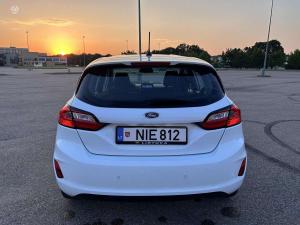 Balts Ford Fiesta 2023 Kauņa, ar dzinēja tilpumu 1.00 L un nobraukumu 43 tūkst. km par 9600 €, foto 7 vietnē AUTOMOTO.COM.LV