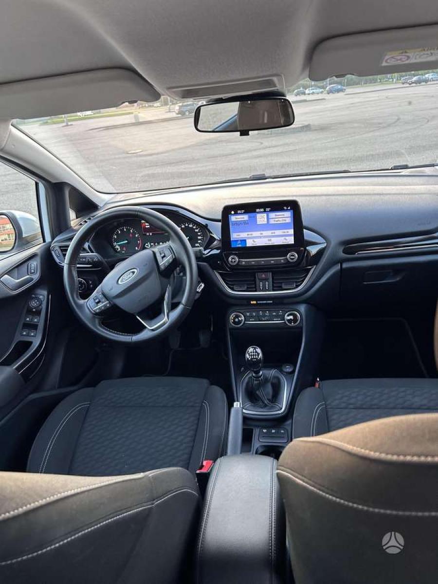 Balts Ford Fiesta 2023 Kauņa, ar dzinēja tilpumu 1.00 L un nobraukumu 43 tūkst. km par 9600 €, foto 8 vietnē AUTOMOTO.COM.LV