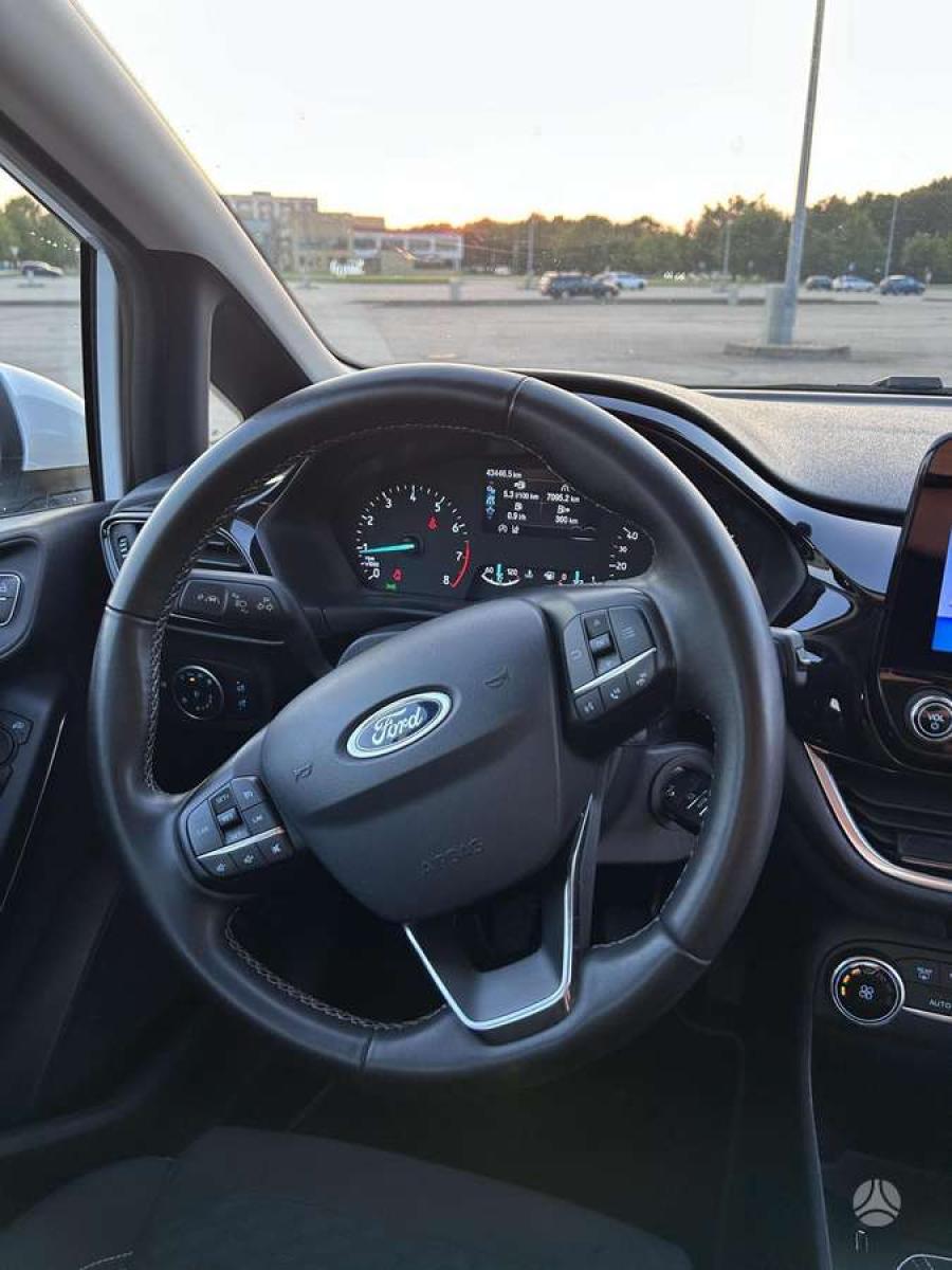 Balts Ford Fiesta 2023 Kauņa, ar dzinēja tilpumu 1.00 L un nobraukumu 43 tūkst. km par 9600 €, foto 9 vietnē AUTOMOTO.COM.LV