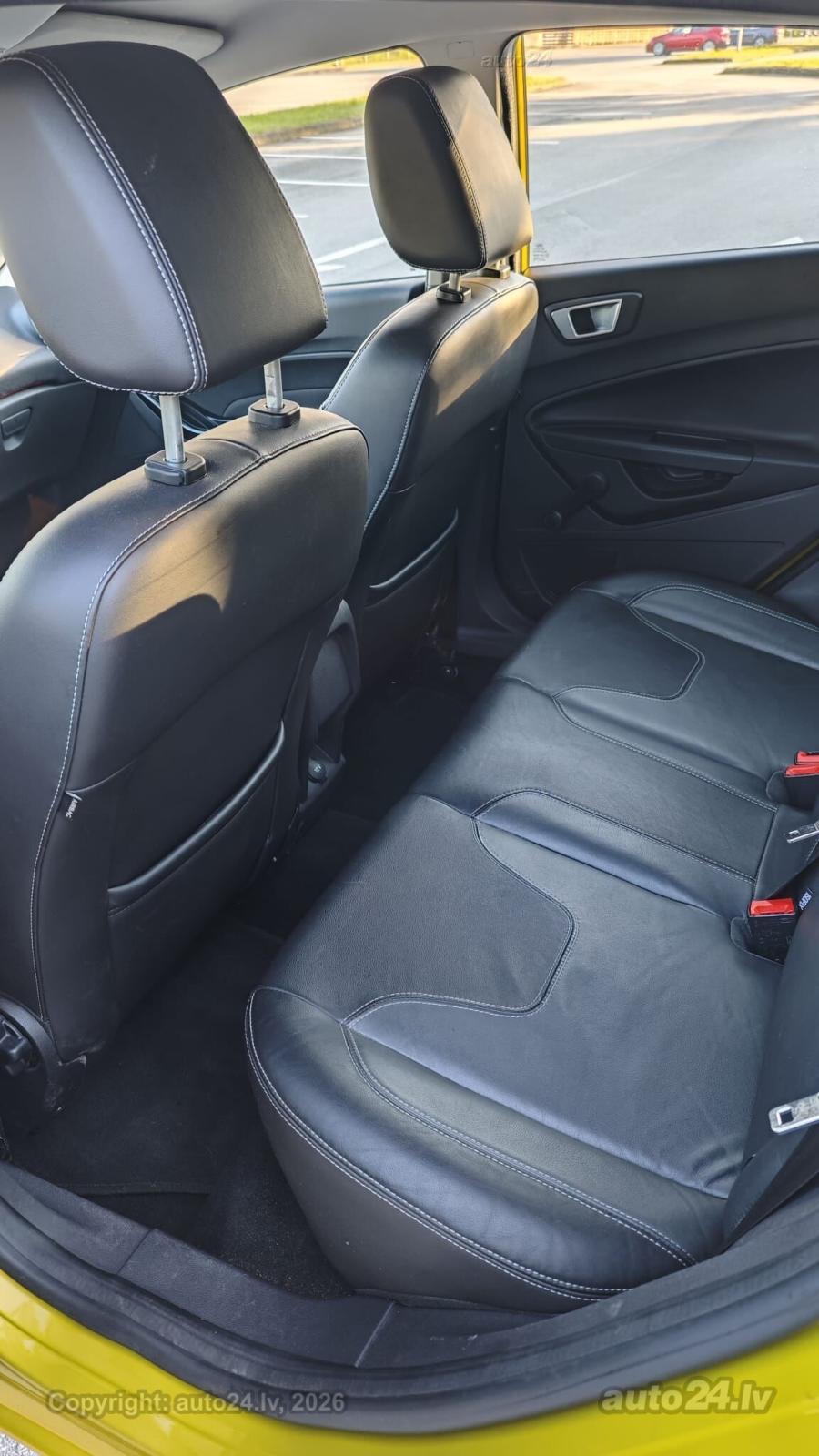Dzeltens Ford Fiesta 2013 Tallina, ar dzinēja tilpumu 1.00 L un nobraukumu 239 tūkst. km par 3450 €, foto 9 vietnē AUTOMOTO.COM.LV