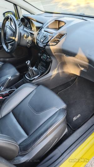 Dzeltens Ford Fiesta 2013 Tallina, ar dzinēja tilpumu 1.00 L un nobraukumu 239 tūkst. km par 3450 €, foto 11 vietnē AUTOMOTO.COM.LV