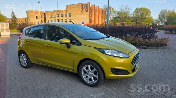 Yellow Ford Fiesta 2014 in Cesis, with an engine capacity of 1.30 L and mileage of 91 thousand km for 5300 €, photo 3 on AUTOMOTO.COM.LV