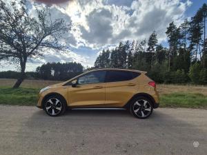 Yellow Ford Fiesta 2019 in Alytus, with an engine capacity of 1.00 L and mileage of 134 thousand km for 9900 €, photo 1 on AUTOMOTO.COM.LV