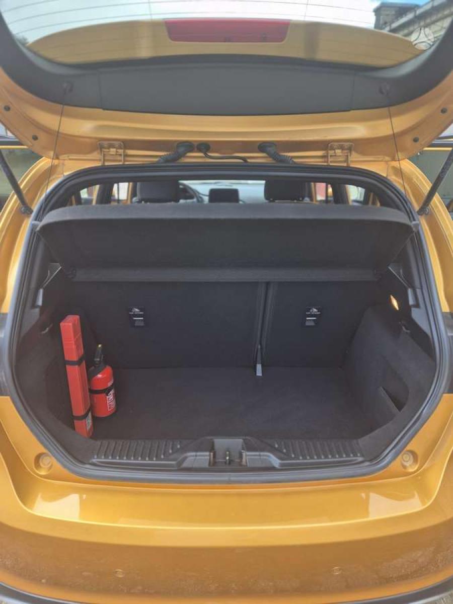 Yellow Ford Fiesta 2019 in Alytus, with an engine capacity of 1.00 L and mileage of 134 thousand km for 9900 €, photo 6 on AUTOMOTO.COM.LV