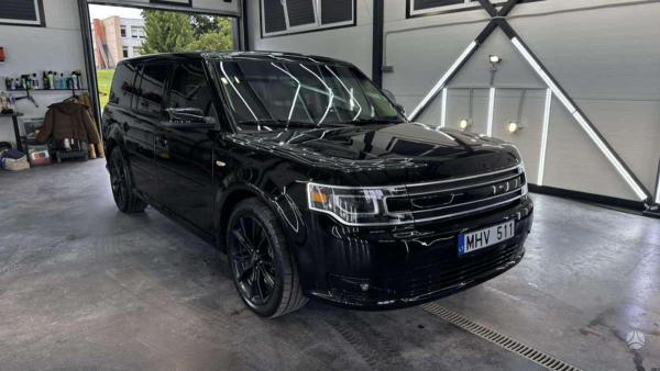 Black Ford Flex 2018 in Siauliai, with an engine capacity of 3.50 L and mileage of 163 thousand km for 10800 €, photo 1 on AUTOMOTO.COM.LV