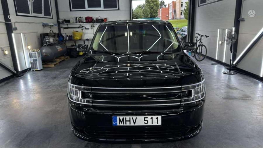 Black Ford Flex 2018 in Siauliai, with an engine capacity of 3.50 L and mileage of 163 thousand km for 10800 €, photo 2 on AUTOMOTO.COM.LV