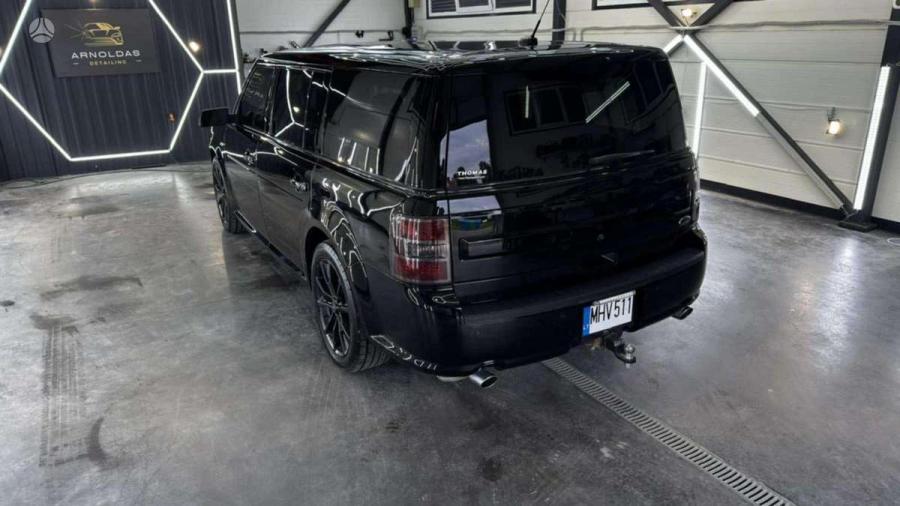 Black Ford Flex 2018 in Siauliai, with an engine capacity of 3.50 L and mileage of 163 thousand km for 10800 €, photo 7 on AUTOMOTO.COM.LV