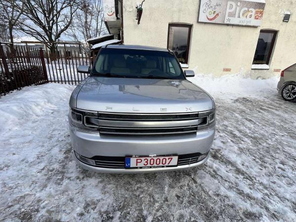Grey Ford Flex 2014 in Vilnius, with an engine capacity of 3.50 L and mileage of 260 thousand km for 8199 €, photo 10 on AUTOMOTO.COM.LV