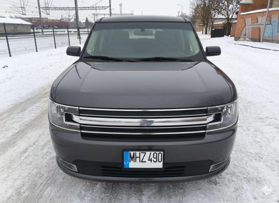 Grey Ford Flex 2015 in Siauliai, with an engine capacity of 3.50 L and mileage of 164 thousand km for 9300 €, photo 2 on AUTOMOTO.COM.LV
