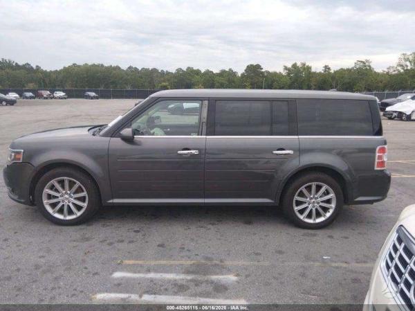 Pelēks Ford Flex 2019 Klaipėda, ar dzinēja tilpumu 3.50 L un nobraukumu 256 tūkst. km par 6300 €, foto 7 vietnē AUTOMOTO.COM.LV