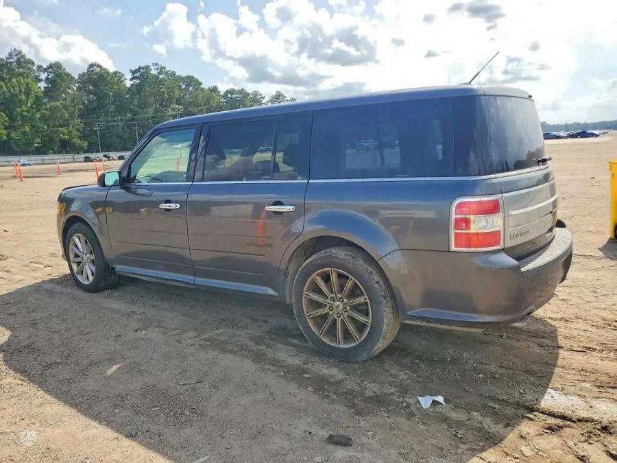 Grey Ford Flex 2018 in Siauliai, with an engine capacity of 3.50 L and mileage of 137 thousand km for 5000 €, photo 3 on AUTOMOTO.COM.LV