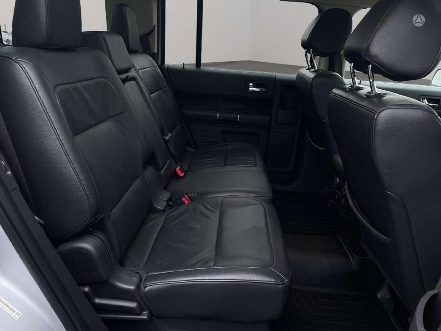 Pelēks Ford Flex 2019 Viļņa, ar dzinēja tilpumu 3.50 L un nobraukumu 167 tūkst. km par 14999 €, foto 9 vietnē AUTOMOTO.COM.LV