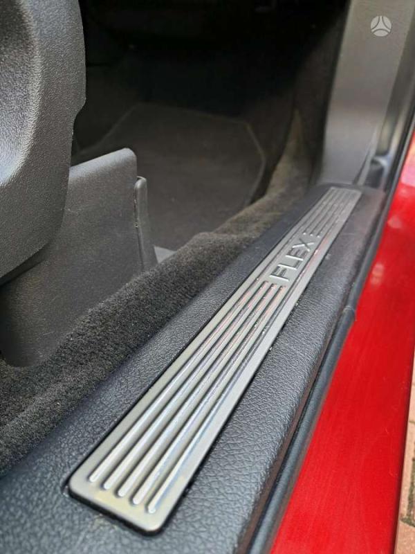 Red Ford Flex 2014 in Kaunas, with an engine capacity of 3.50 L and mileage of 180 thousand km for 9000 €, photo 11 on AUTOMOTO.COM.LV