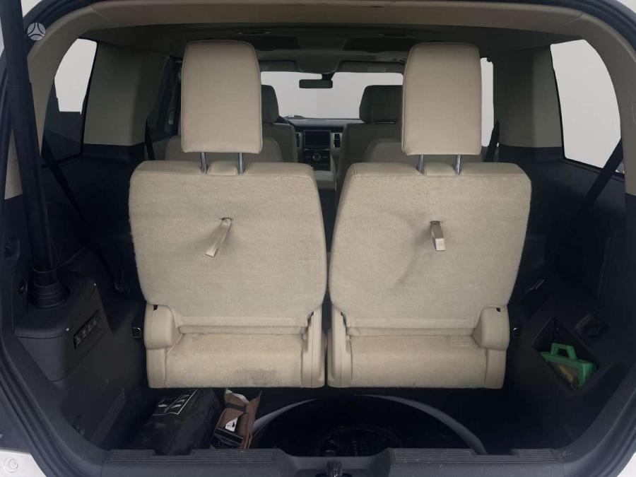 White Ford Flex 2014 in Vilnius, with an engine capacity of 3.50 L and mileage of 210 thousand km for 11499 €, photo 12 on AUTOMOTO.COM.LV