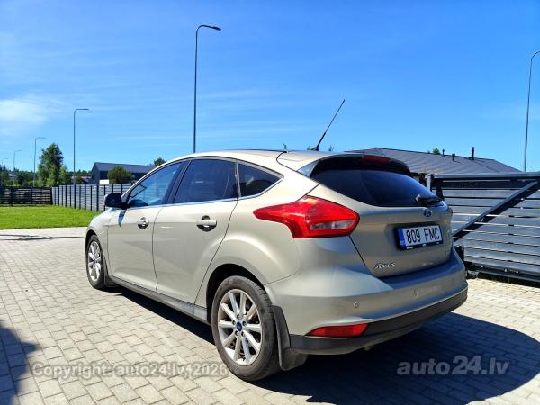 Smilšu krāsa Ford Focus 2017 Tallina, ar dzinēja tilpumu 1.00 L un nobraukumu 95 tūkst. km par 7500 €, foto 3 vietnē AUTOMOTO.COM.LV