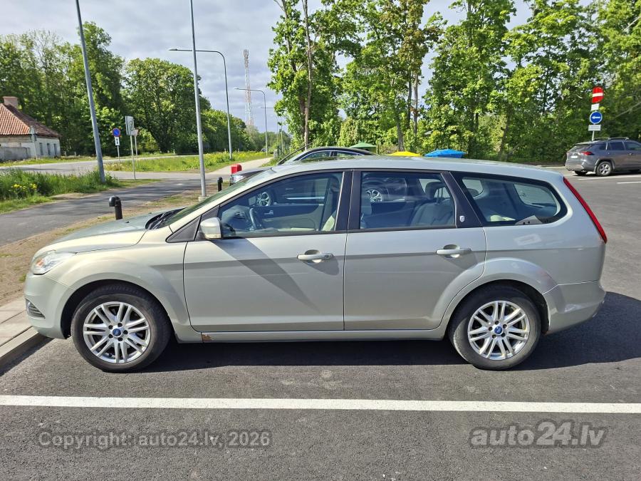 Smilšu krāsa Ford Focus 2010 Tallina, ar dzinēja tilpumu 2.00 L un nobraukumu 273 tūkst. km par 2100 €, foto 1 vietnē AUTOMOTO.COM.LV