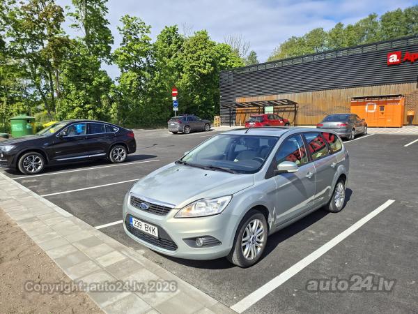 Smilšu krāsa Ford Focus 2010 Tallina, ar dzinēja tilpumu 2.00 L un nobraukumu 273 tūkst. km par 2100 €, foto 3 vietnē AUTOMOTO.COM.LV