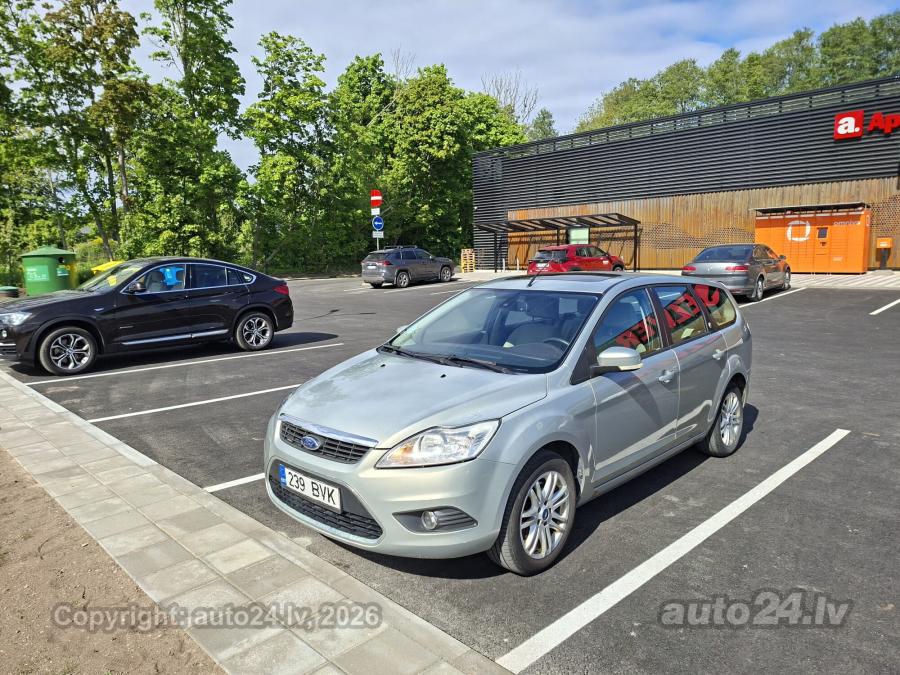 Smilšu krāsa Ford Focus 2010 Tallina, ar dzinēja tilpumu 2.00 L un nobraukumu 273 tūkst. km par 2100 €, foto 4 vietnē AUTOMOTO.COM.LV