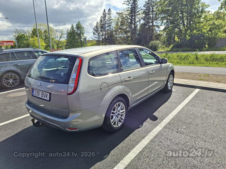 Smilšu krāsa Ford Focus 2010 Tallina, ar dzinēja tilpumu 2.00 L un nobraukumu 273 tūkst. km par 2100 €, foto 6 vietnē AUTOMOTO.COM.LV