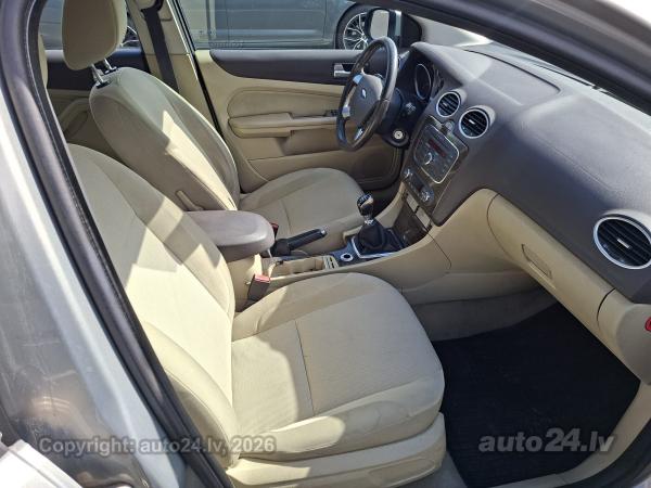Smilšu krāsa Ford Focus 2010 Tallina, ar dzinēja tilpumu 2.00 L un nobraukumu 273 tūkst. km par 2100 €, foto 10 vietnē AUTOMOTO.COM.LV