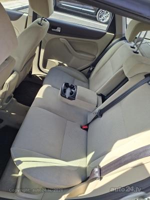Smilšu krāsa Ford Focus 2010 Tallina, ar dzinēja tilpumu 2.00 L un nobraukumu 273 tūkst. km par 2100 €, foto 13 vietnē AUTOMOTO.COM.LV