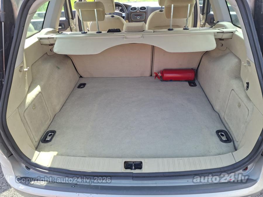 Smilšu krāsa Ford Focus 2010 Tallina, ar dzinēja tilpumu 2.00 L un nobraukumu 273 tūkst. km par 2100 €, foto 15 vietnē AUTOMOTO.COM.LV
