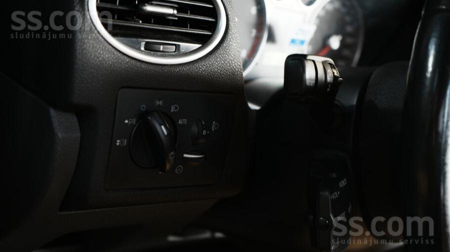 Melns Ford Focus 2007 Jelgava, ar dzinēja tilpumu 2.00 L un nobraukumu 201 tūkst. km par 4300 €, foto 17 vietnē AUTOMOTO.COM.LV