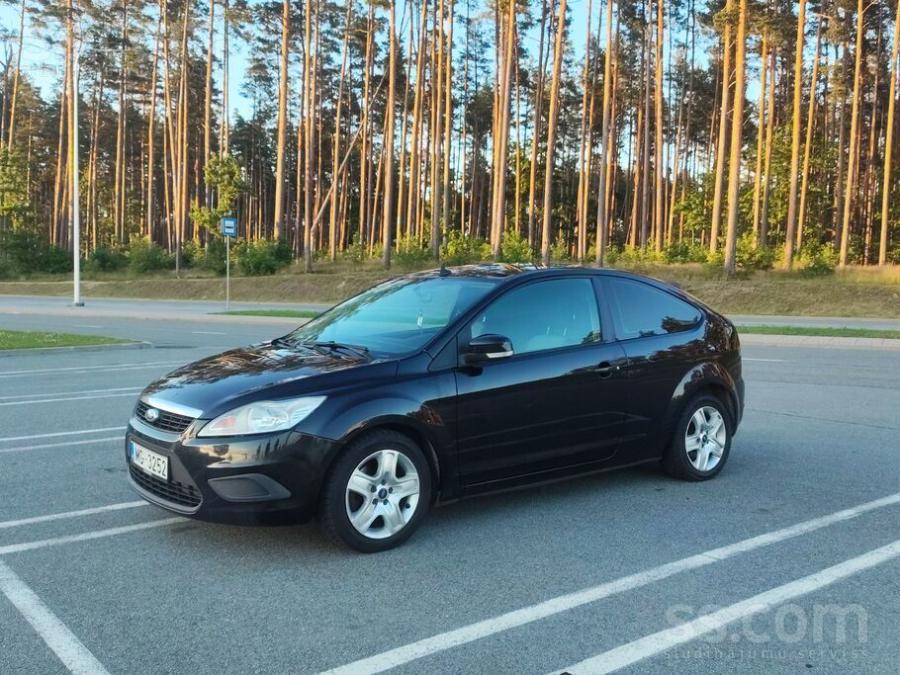 Melns Ford Focus 2010 Rīga, ar dzinēja tilpumu 2.00 L un nobraukumu 289 tūkst. km par 3100 €, foto 1 vietnē AUTOMOTO.COM.LV
