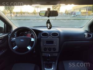 Melns Ford Focus 2010 Rīga, ar dzinēja tilpumu 2.00 L un nobraukumu 289 tūkst. km par 3100 €, foto 4 vietnē AUTOMOTO.COM.LV