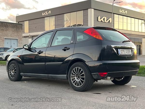 Ford Focus 1999 in Narva on AUTOMOTO.COM.LV Black Ford Focus 1999 in Narva, with an engine capacity of 1.80 L and mileage of 250 thousand km for 499 €, photo 8 on AUTOMOTO.COM.LV