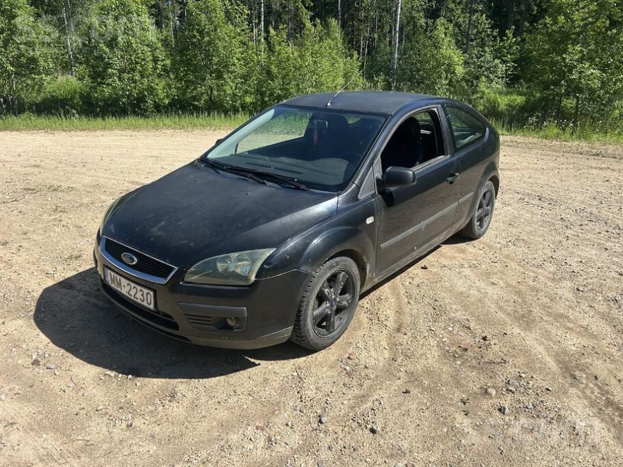 Melns Ford Focus 2004 Kuldīga, ar dzinēja tilpumu 2.00 L un nobraukumu 460 tūkst. km par 830 €, foto 1 vietnē AUTOMOTO.COM.LV