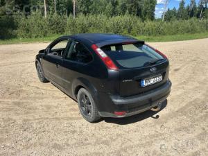 Melns Ford Focus 2004 Kuldīga, ar dzinēja tilpumu 2.00 L un nobraukumu 460 tūkst. km par 830 €, foto 4 vietnē AUTOMOTO.COM.LV