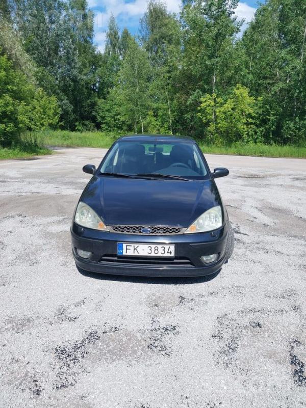 Melns Ford Focus 2005 Rīga, ar dzinēja tilpumu 1.80 L un nobraukumu 298 tūkst. km par 895 €, foto 3 vietnē AUTOMOTO.COM.LV